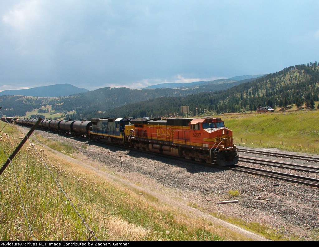 BNSF 5227